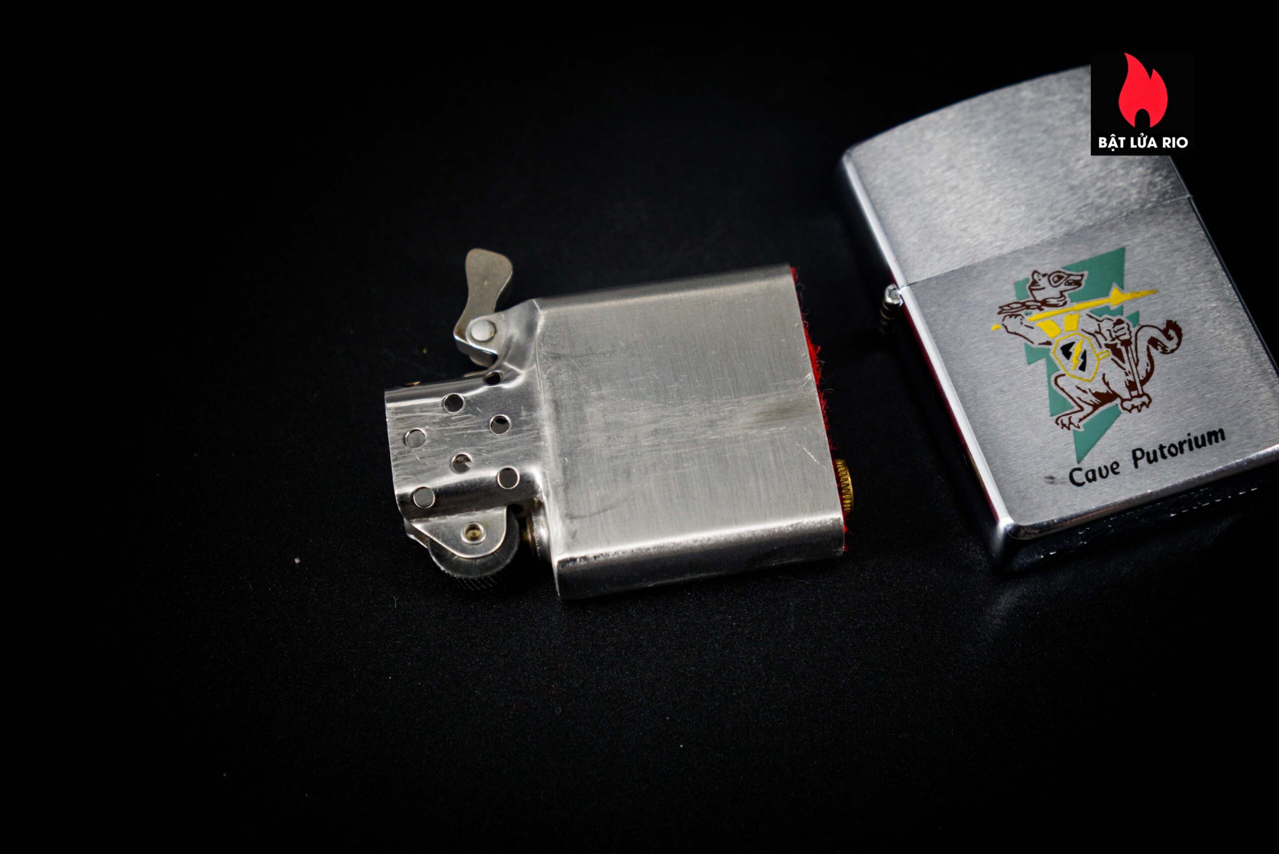 Zippo Xưa 1966 – Cave Putorium
