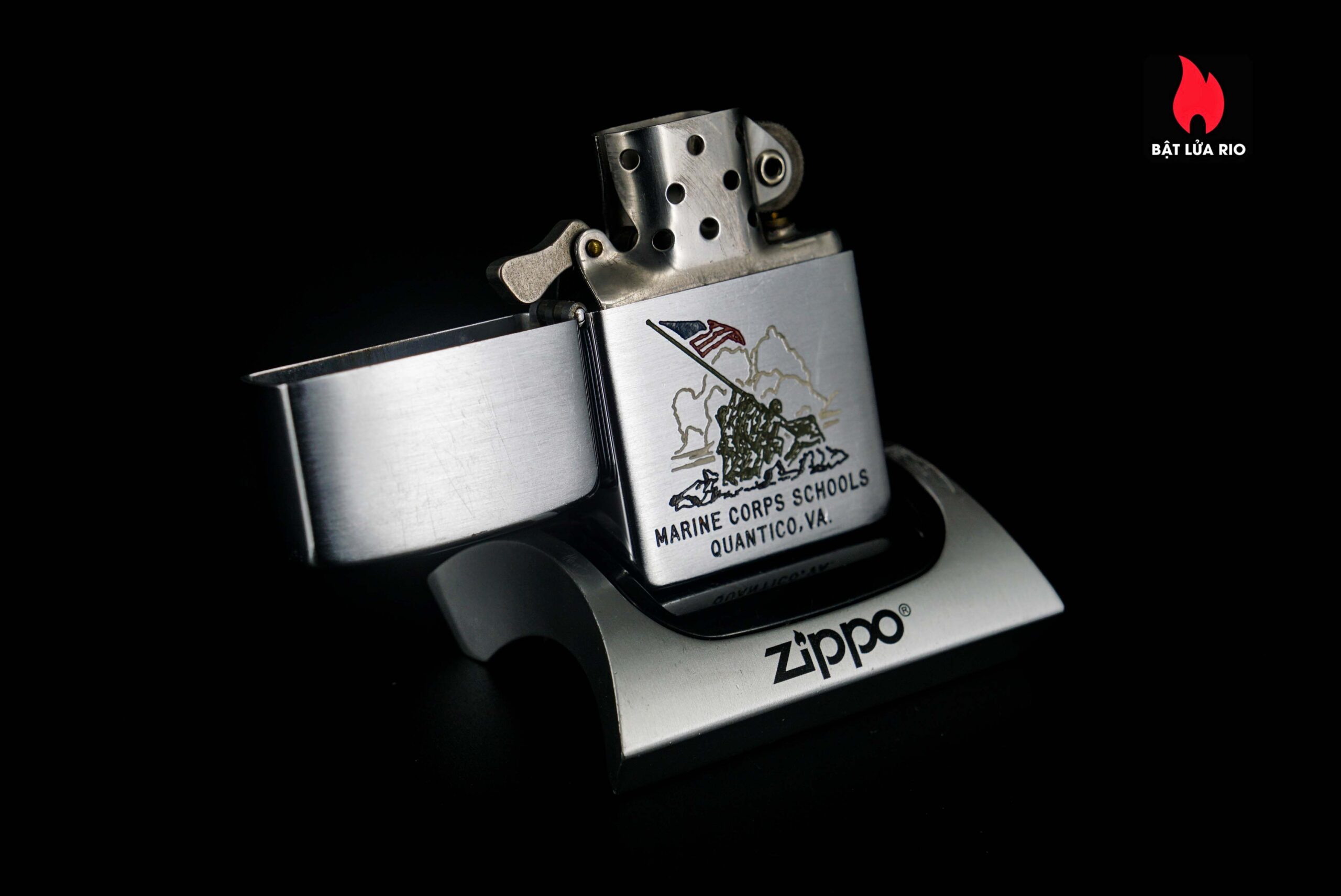 Zippo Xưa 1965 – Manchester Farm