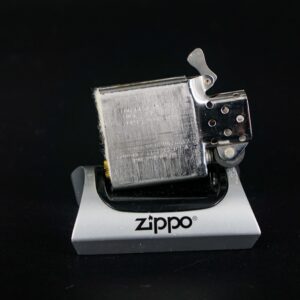 Zippo Xưa 1965 – Manchester Farm