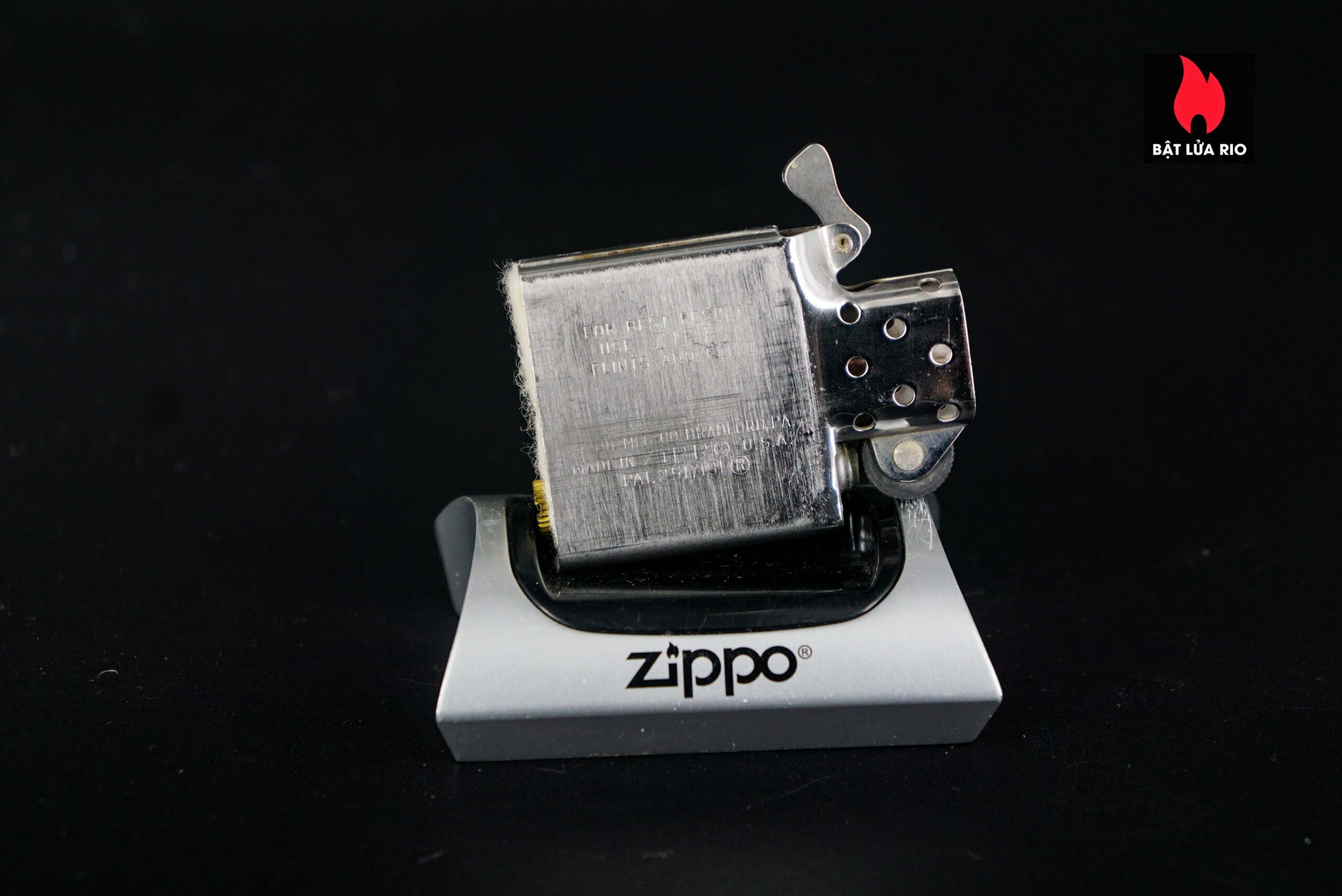 Zippo Xưa 1965 – Manchester Farm