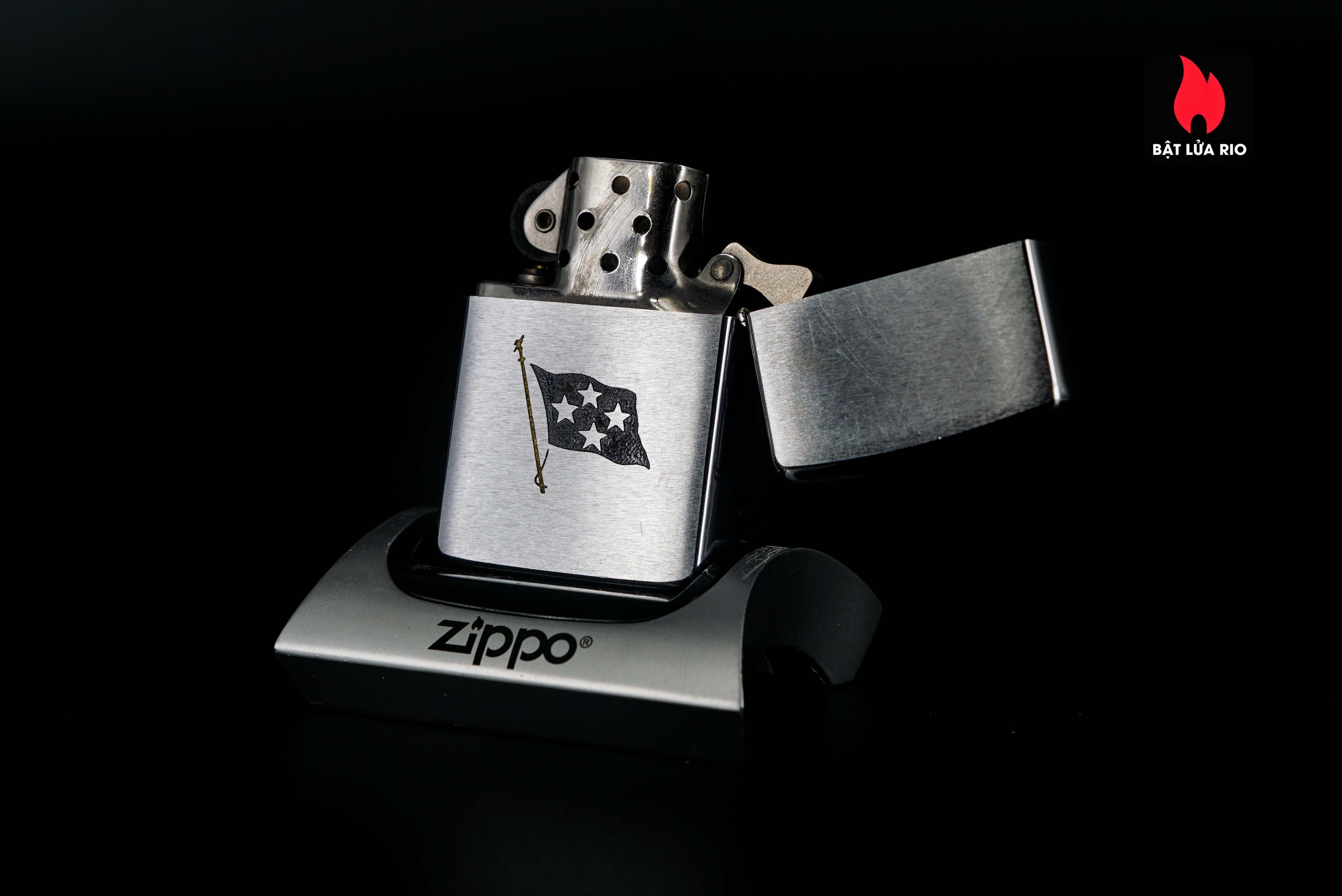 Zippo Xưa 1968 – Commander In Chief – United States Naval Forces Europe
