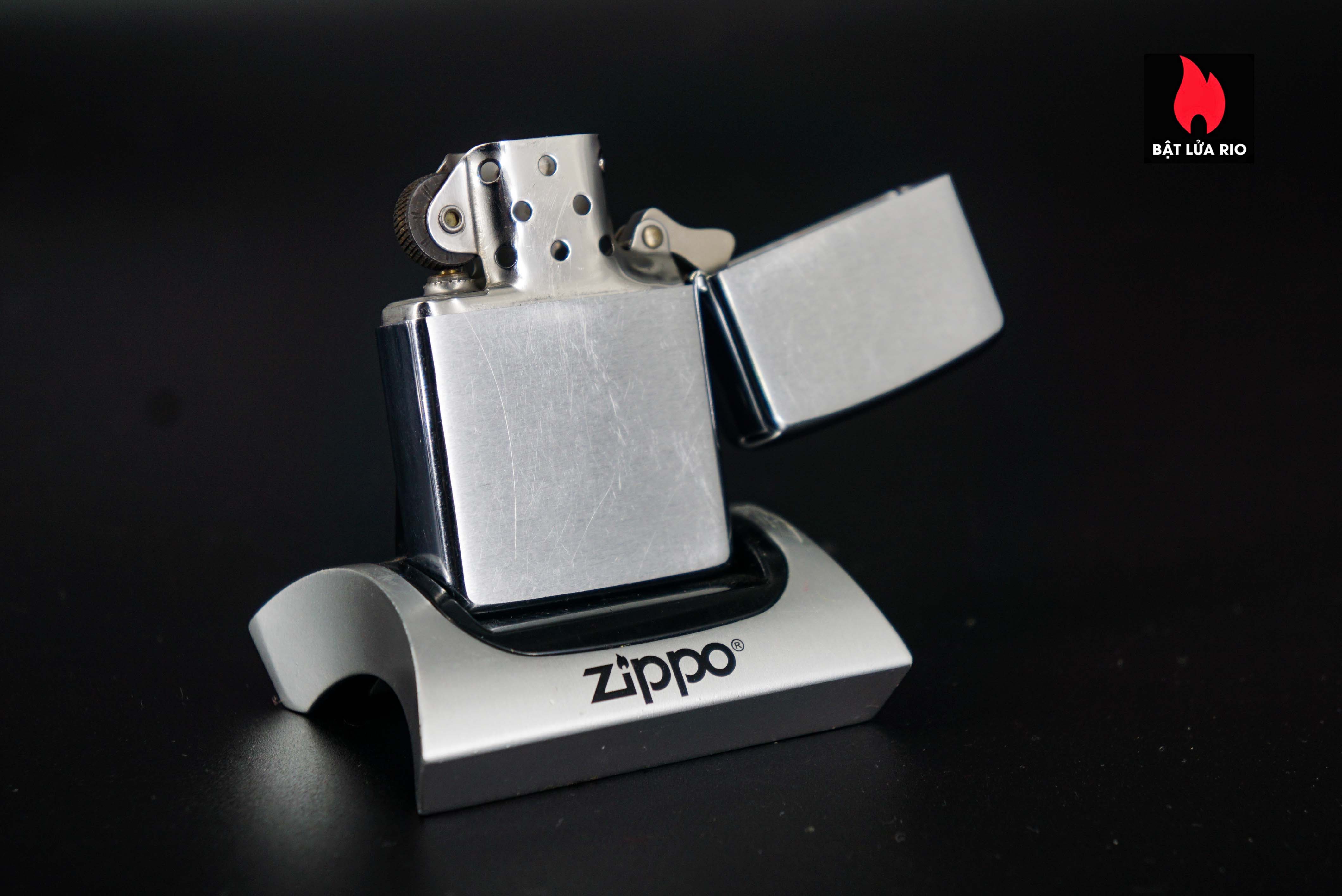 Zippo Xưa 1973 – Zippo Man – Uncle BOB