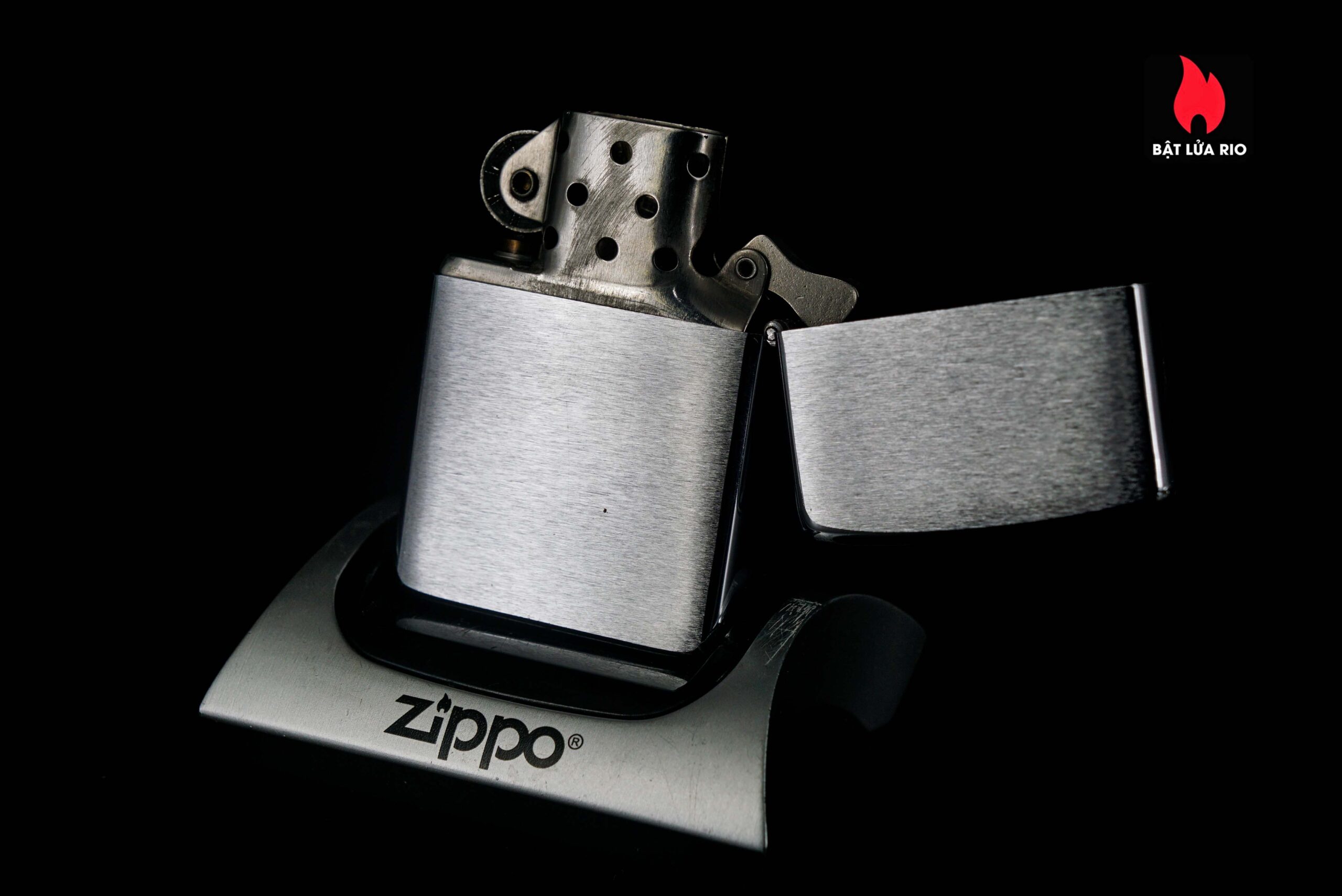 Zippo Xưa 1981 – Mary Long