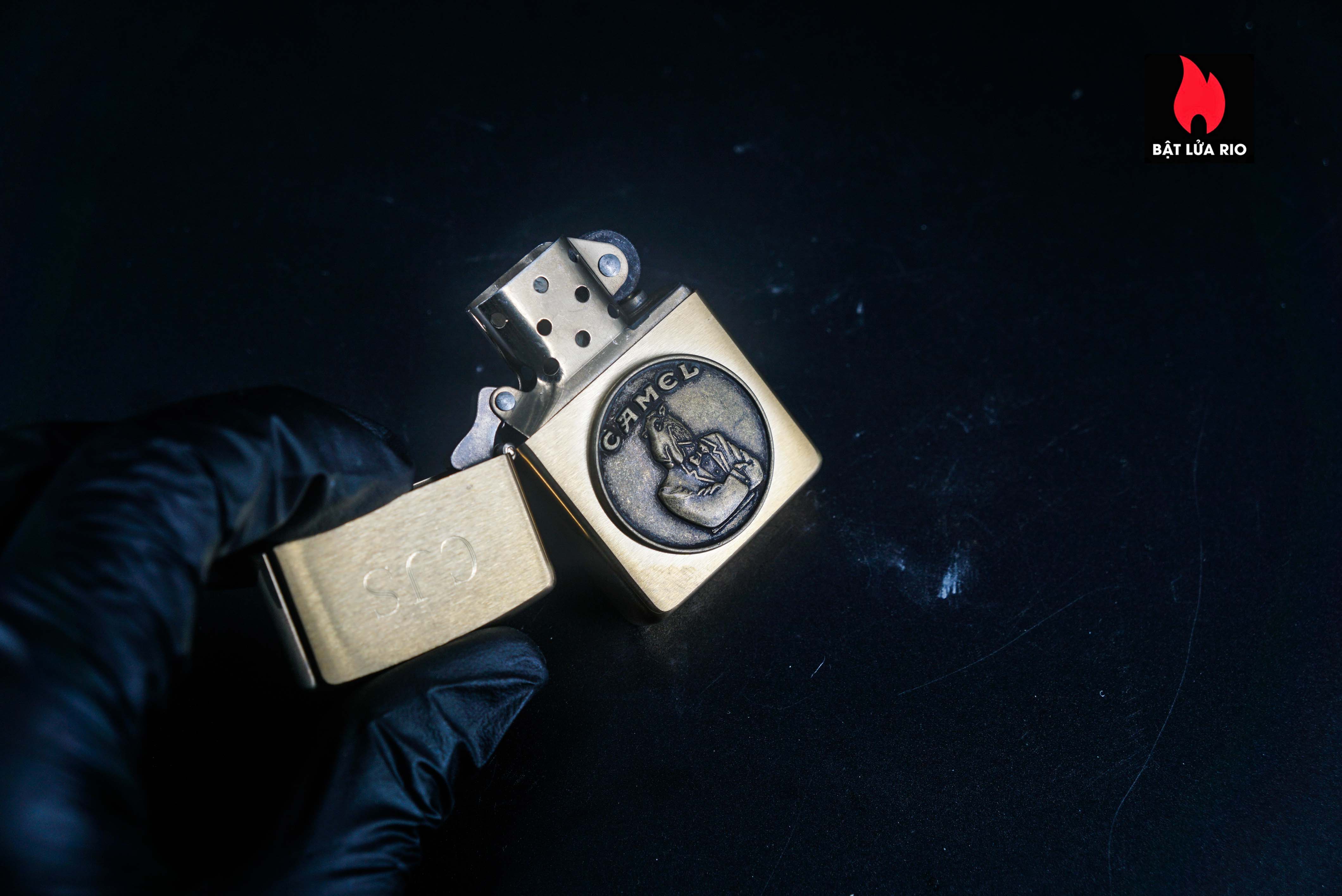 Zippo Chu Niên 1932 – 1992 – Camel Beast Medallion – Đồng Nguyên Khối – CJS