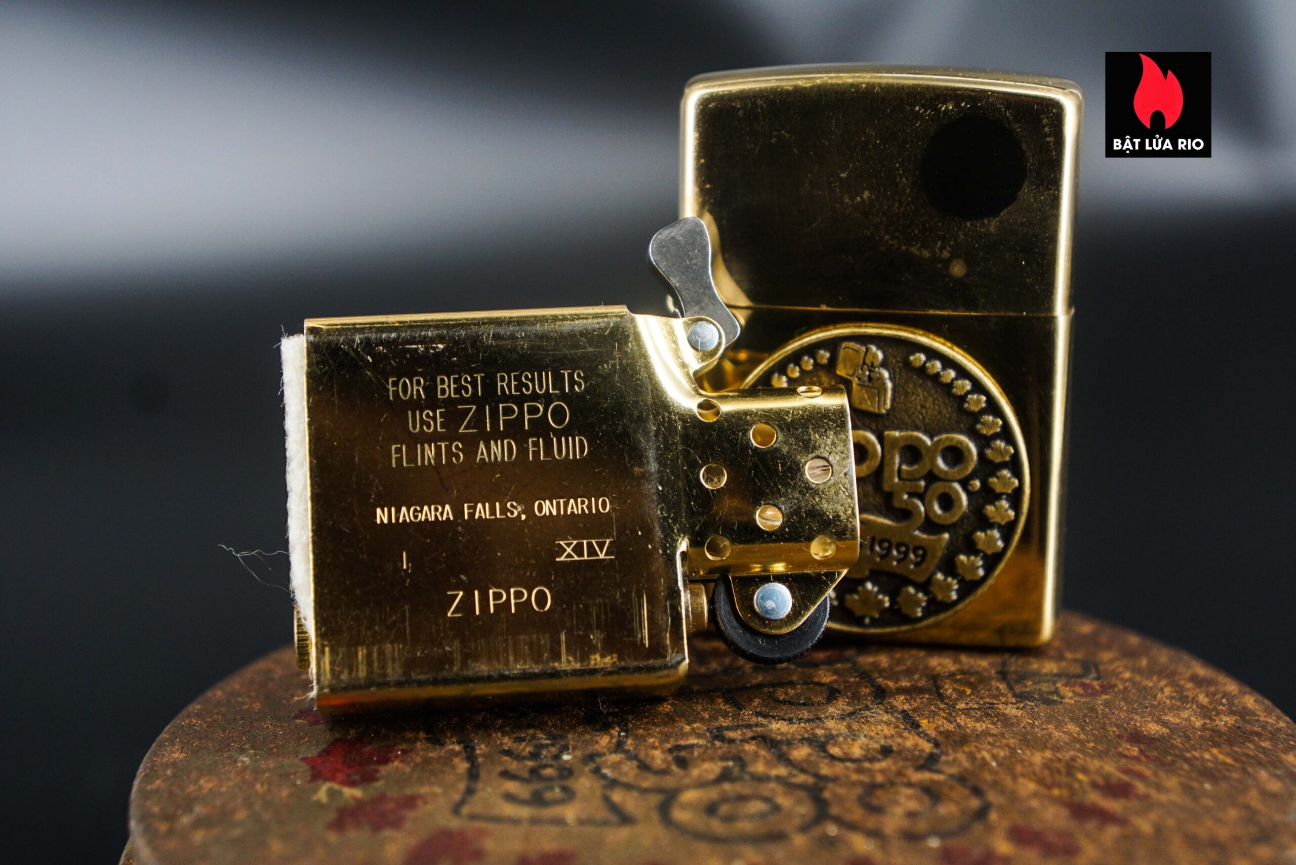 Zippo 1999 – Zippo 50th Canada Anniversary Edition