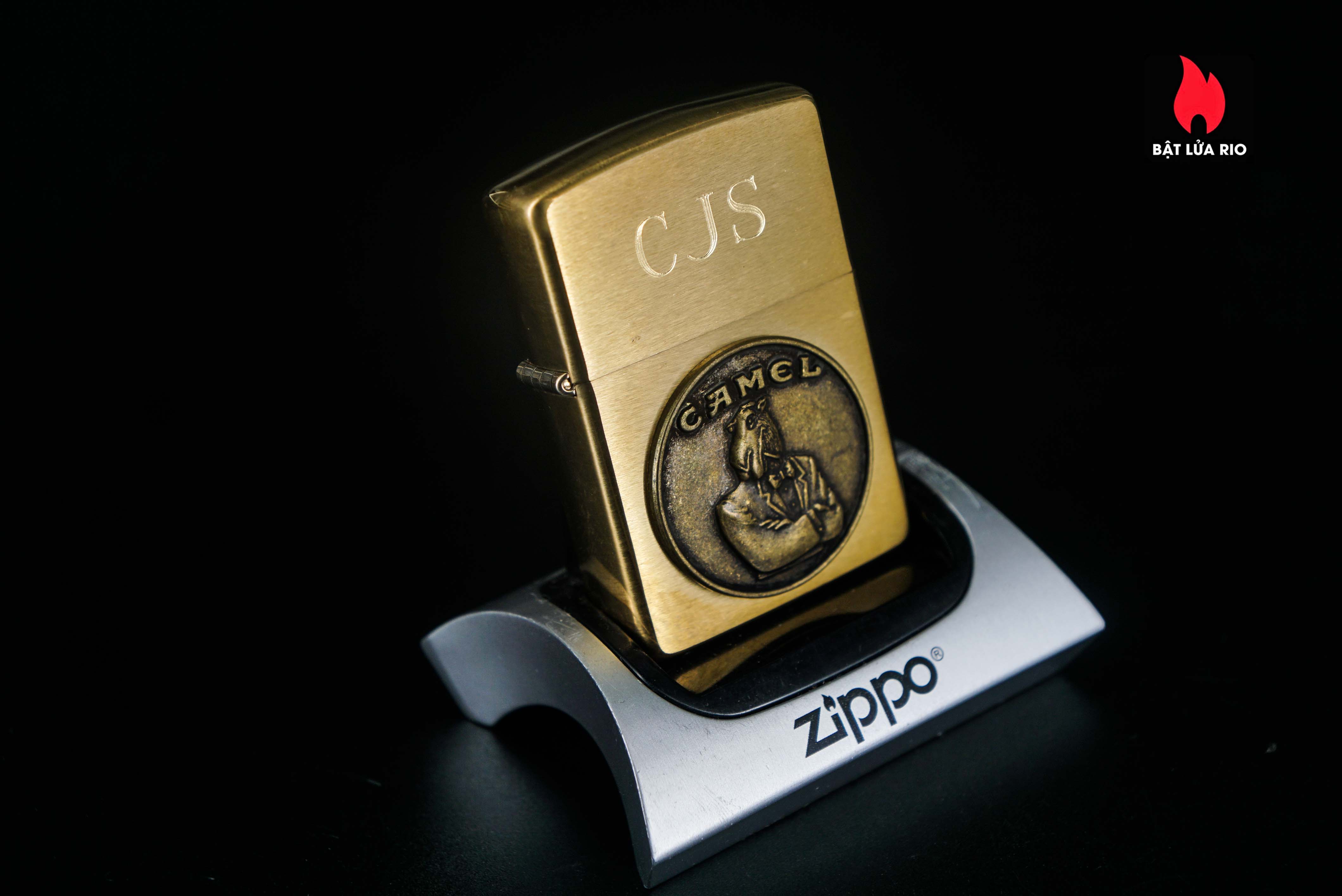 Zippo Chu Niên 1932 – 1992 – Camel Beast Medallion – Đồng Nguyên Khối – CJS