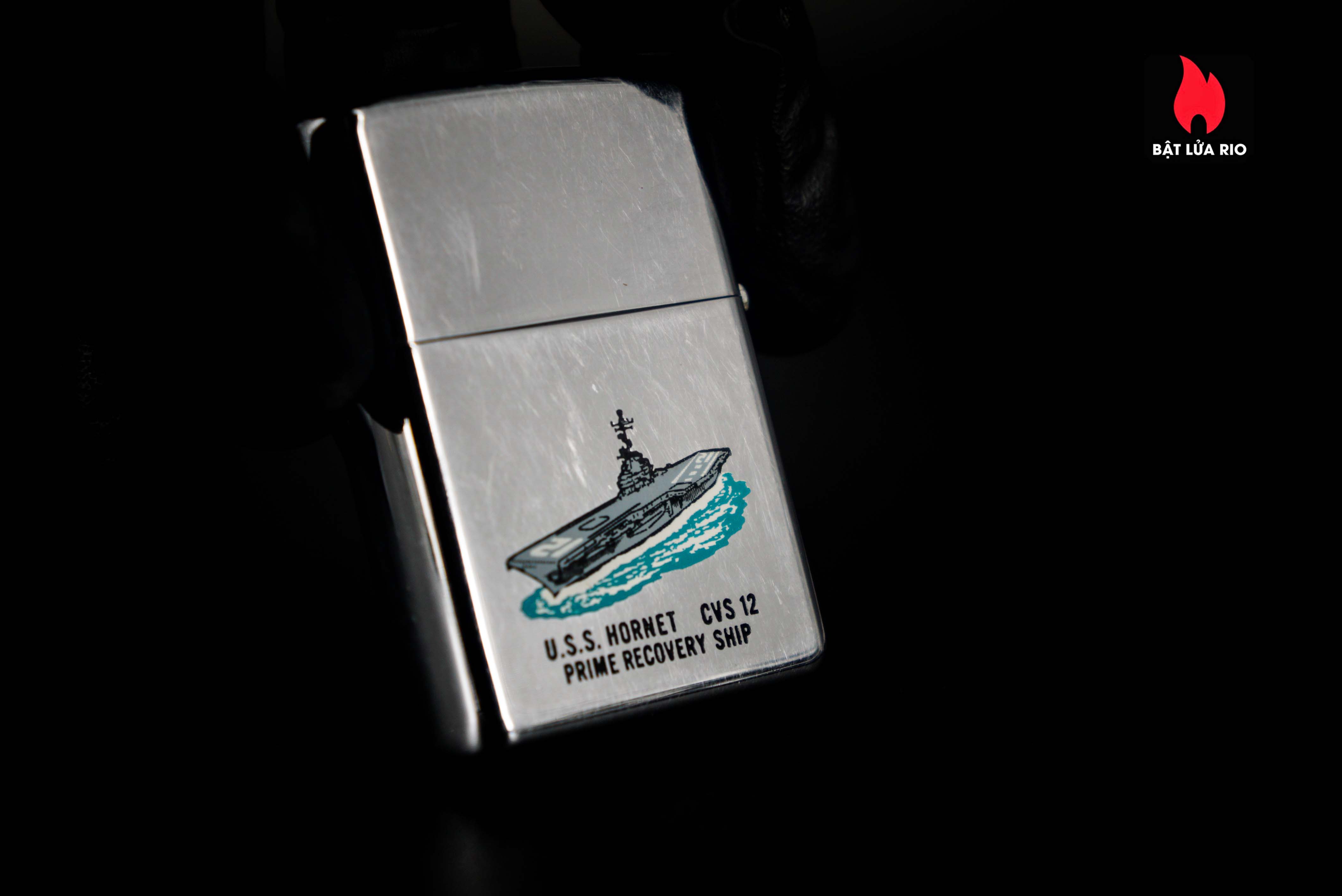 Zippo Xưa 1969 – Town & Country – Uss Hornet CVS-12 Apolo