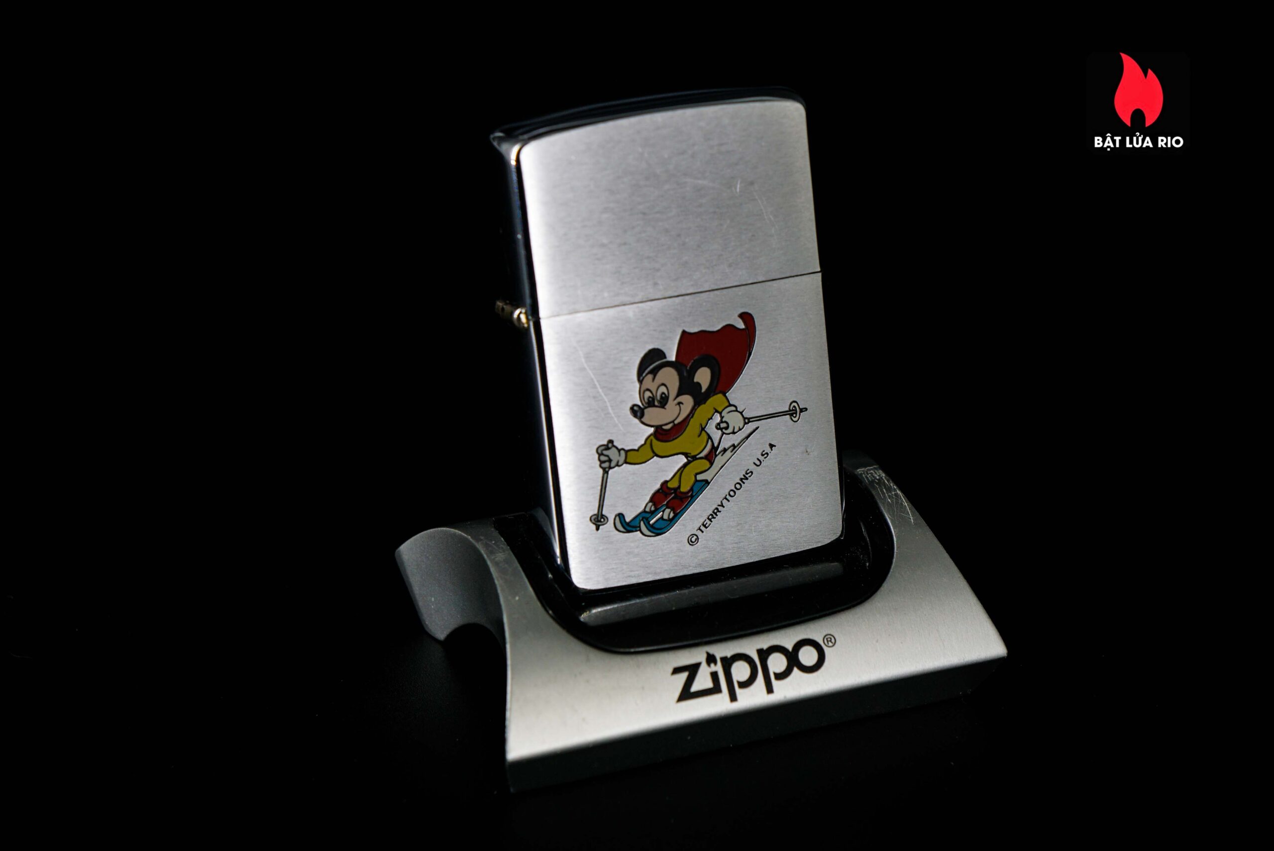 Zippo Xưa 1982 – Mighty Mouse skiing - By Terrytoons