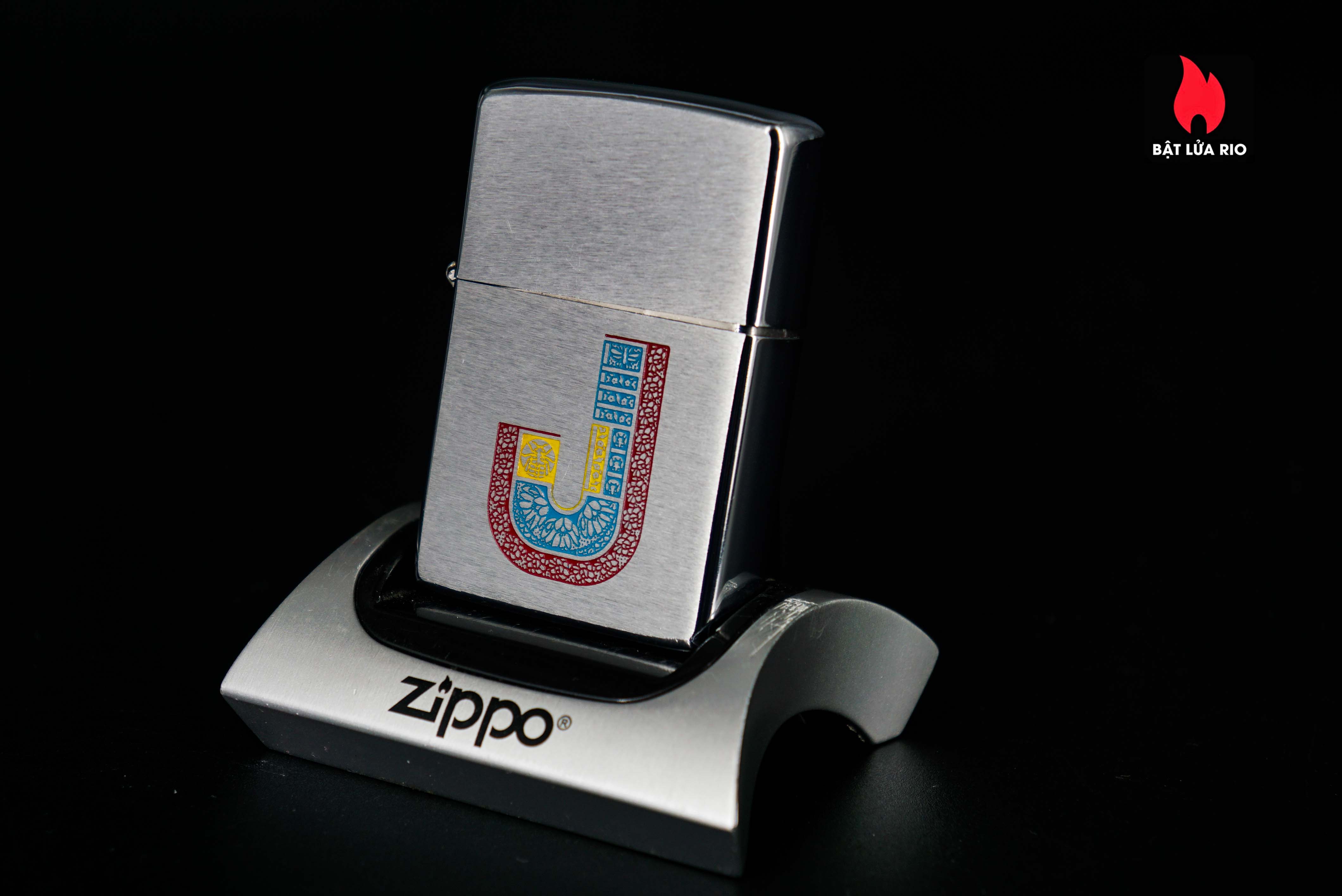 Zippo Xưa 1975 – Colorful J Logo