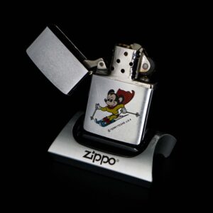 Zippo Xưa 1982 – Mighty Mouse skiing - By Terrytoons