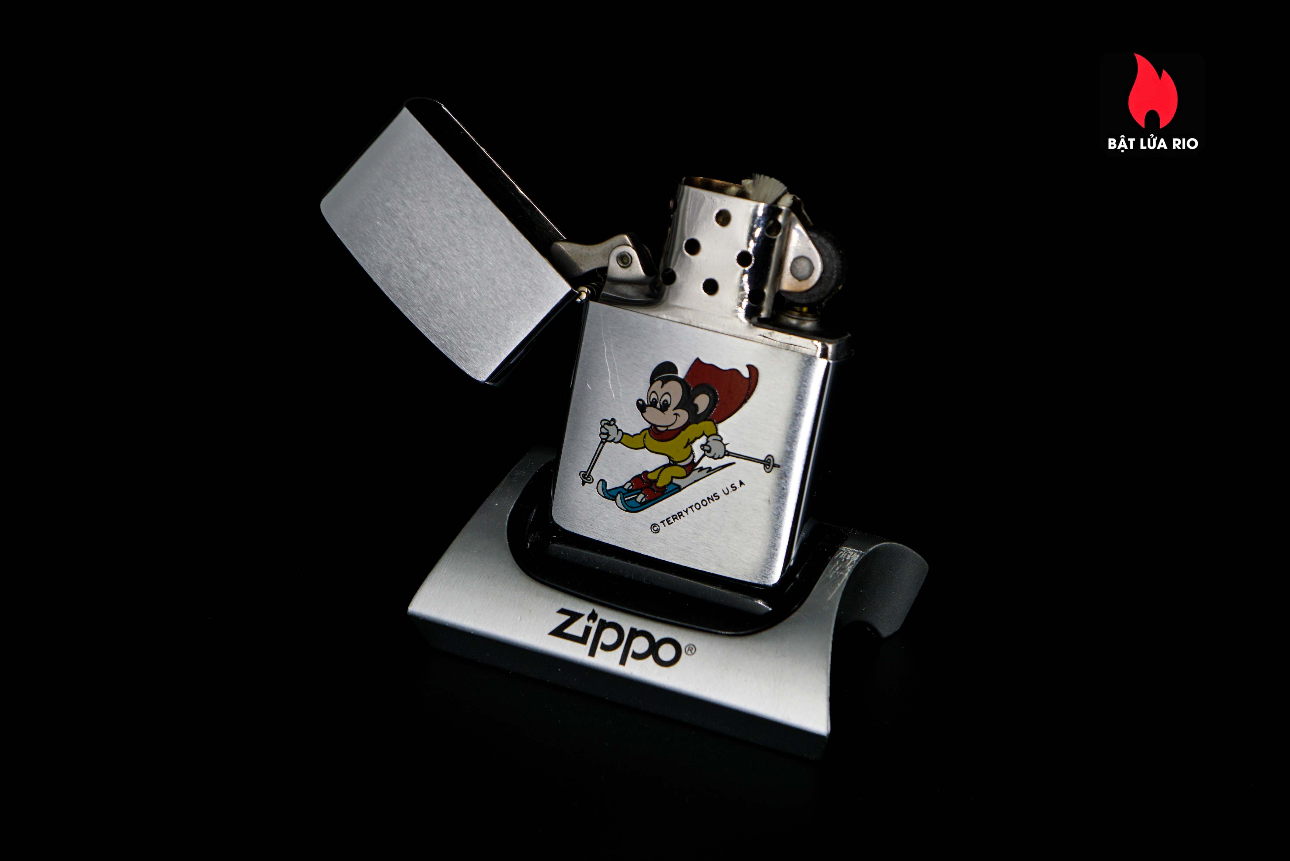 Zippo Xưa 1982 – Mighty Mouse skiing - By Terrytoons