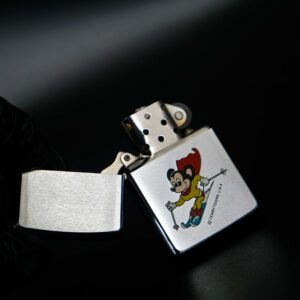 Zippo Xưa 1982 – Mighty Mouse skiing - By Terrytoons