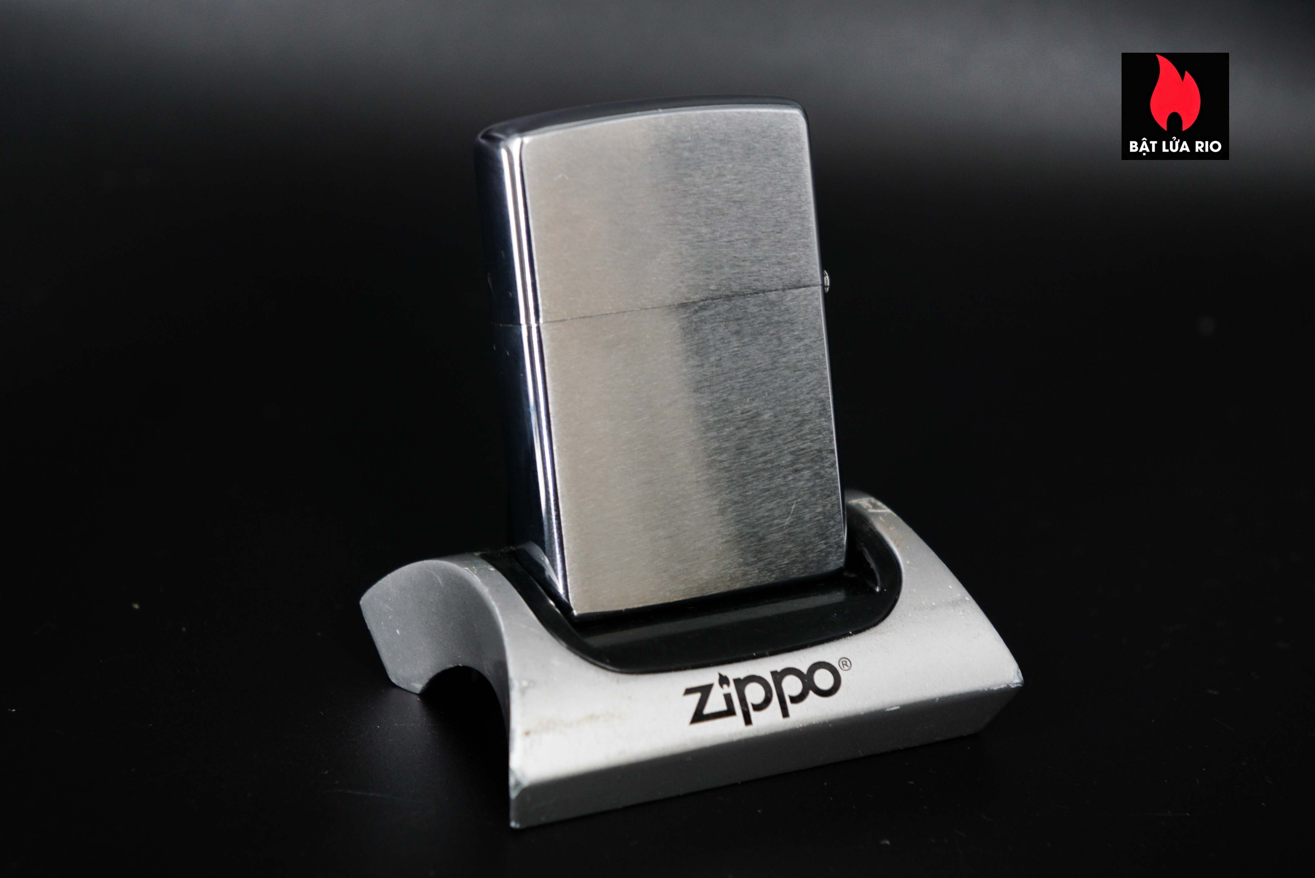 Zippo Xưa 1977 – Peerless Roadrunner