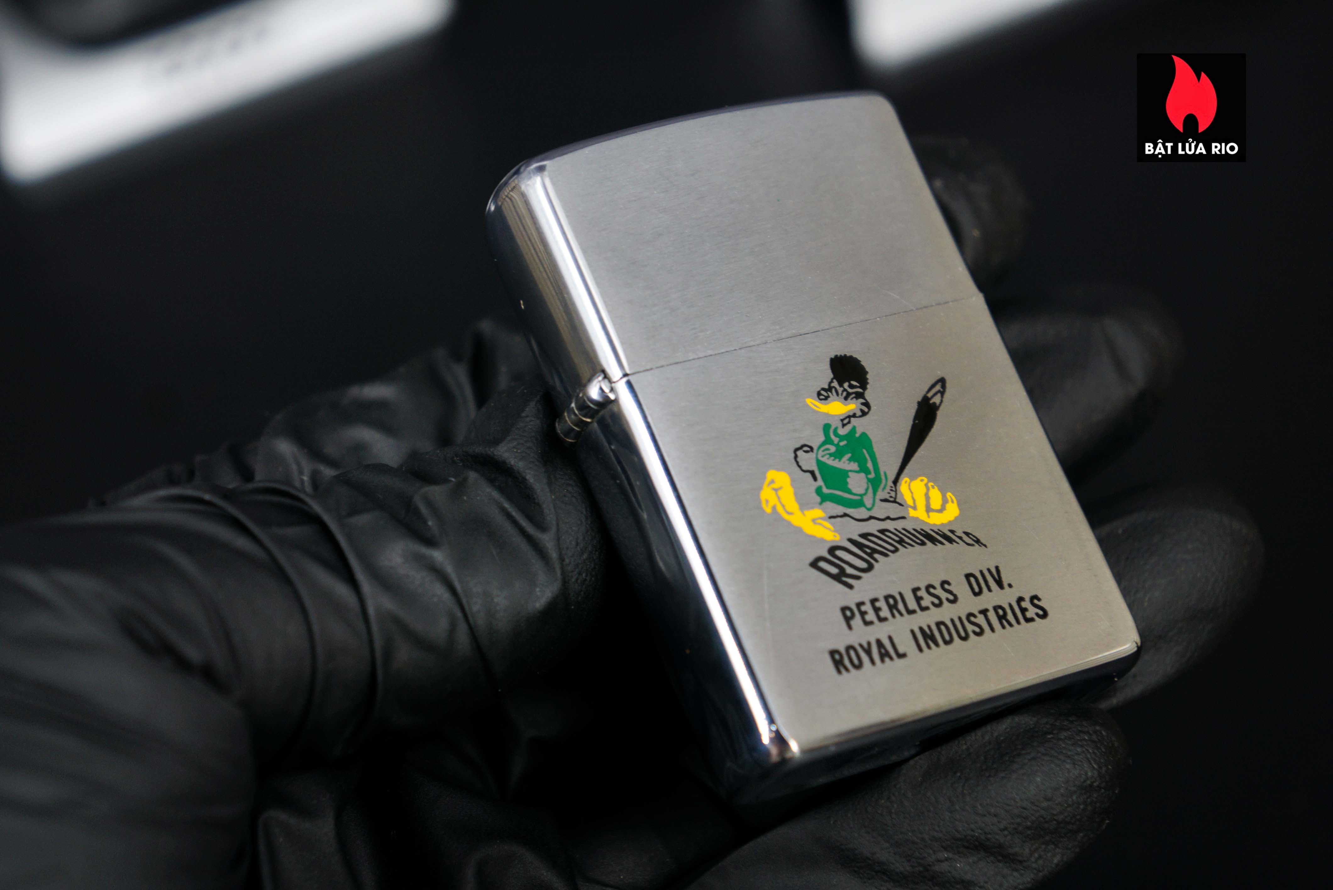 Zippo Xưa 1977 – Peerless Roadrunner