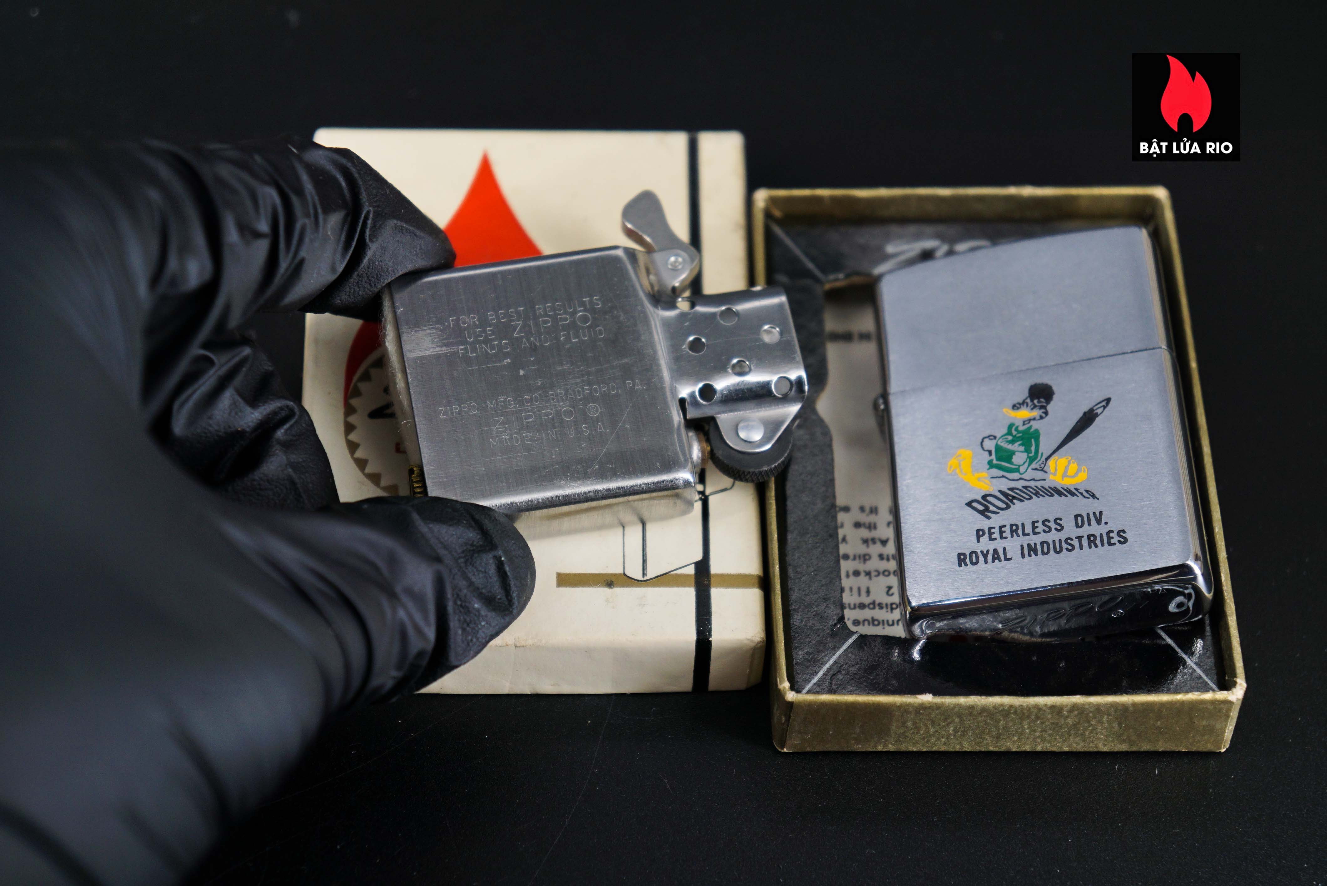 Zippo Xưa 1977 – Peerless Roadrunner