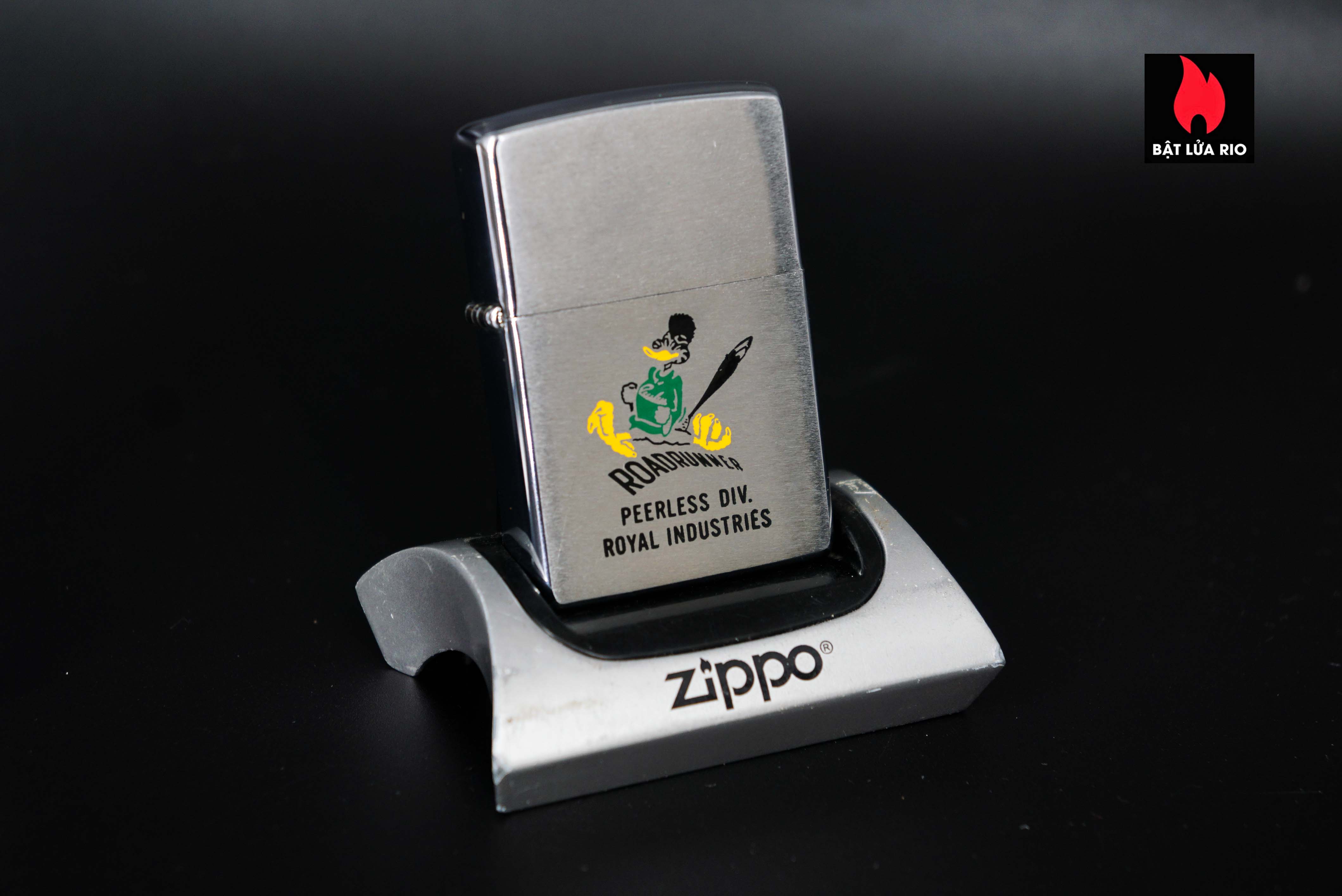 Zippo Xưa 1977 – Peerless Roadrunner